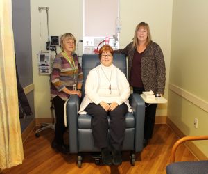» New Heated Chemotherapy Chairs Provide Comfort for Patients